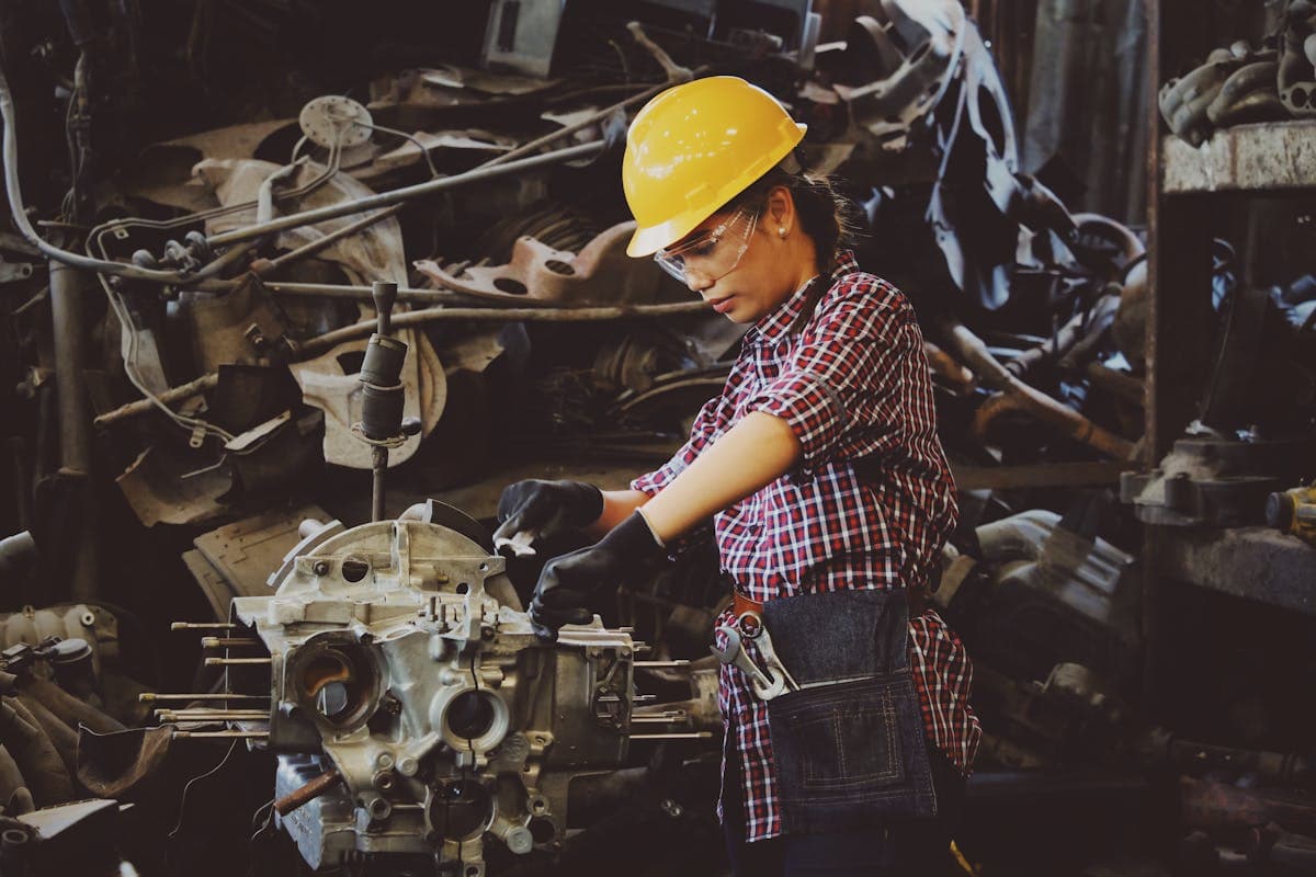 Powder Coating Standards: BS EN, Qualicoat & ISO 9001 | MorFabrication